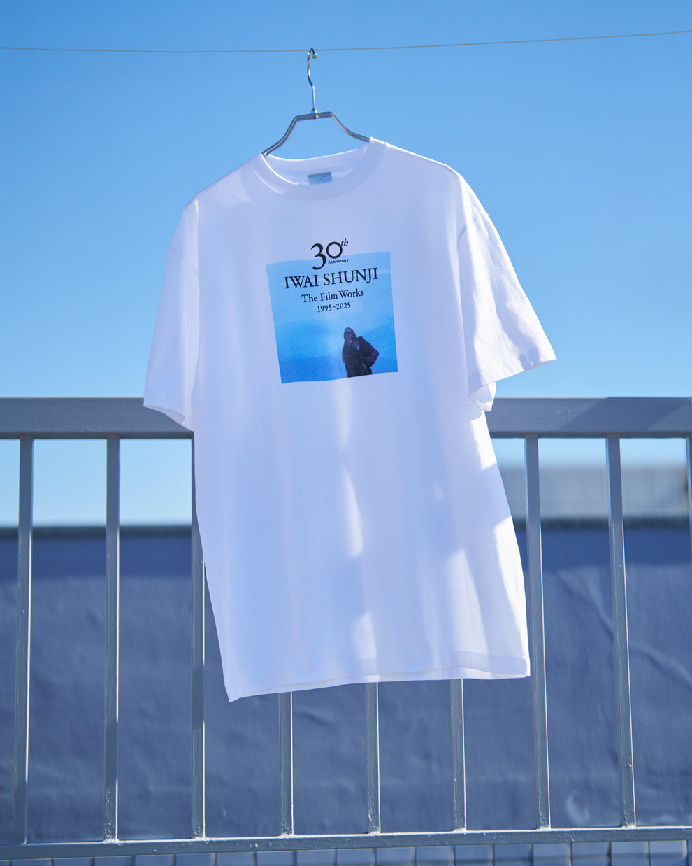 ＜IWAI SHUNJI The Film Works＞30th Anniversary Tシャツ WHITE – Filmarks Store